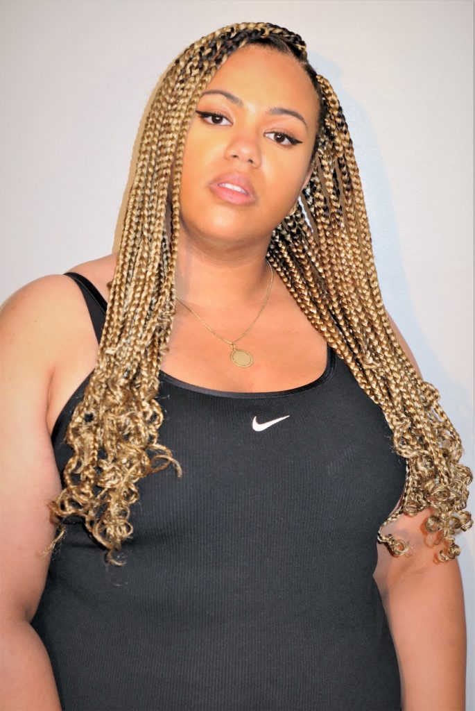 Box Braids Blonds Bouclés – L'Atelier by Colette